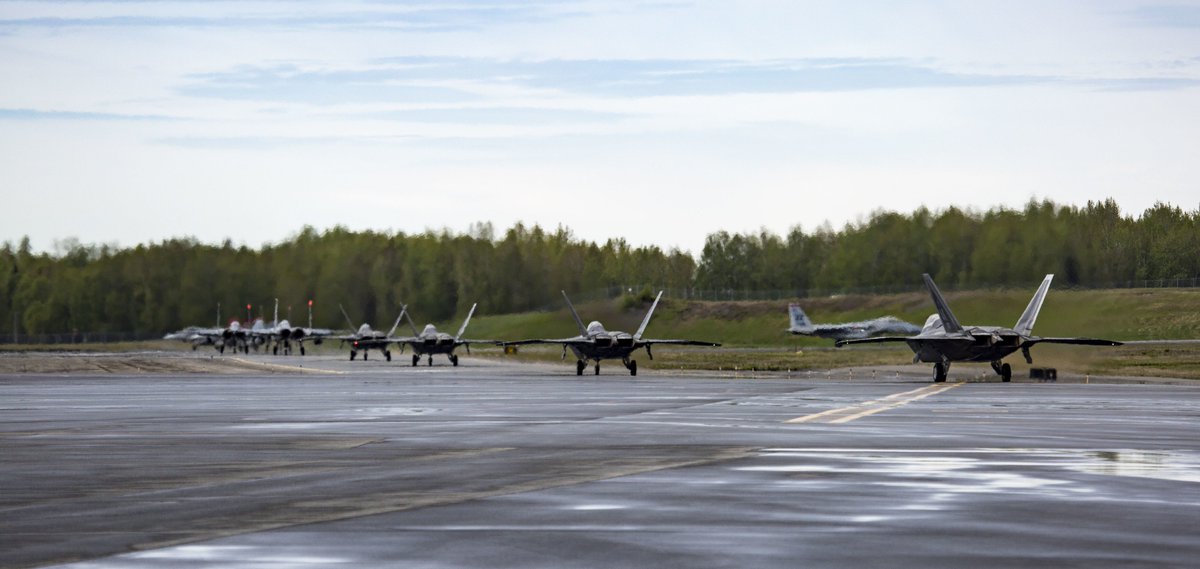 USAF and USMC fighters are refining joint air combat tactics in Alaska ...
