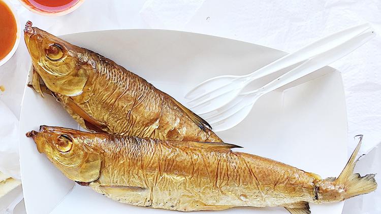 Smoked Lake Michigan: Smoked Lake Michigan chubs from Calumet Fisheries ...