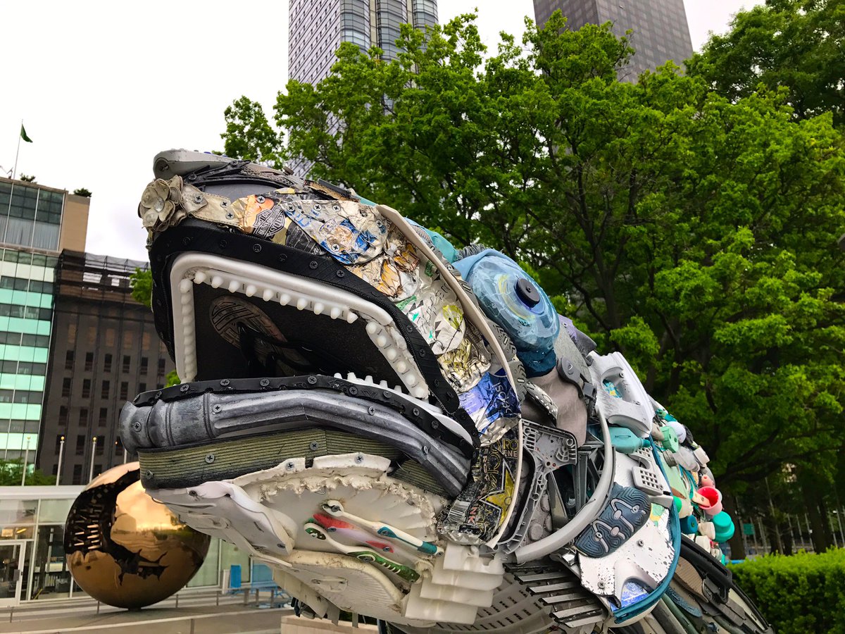 Art for CleanSeas: raises awareness of scourge of plastic pollution ...