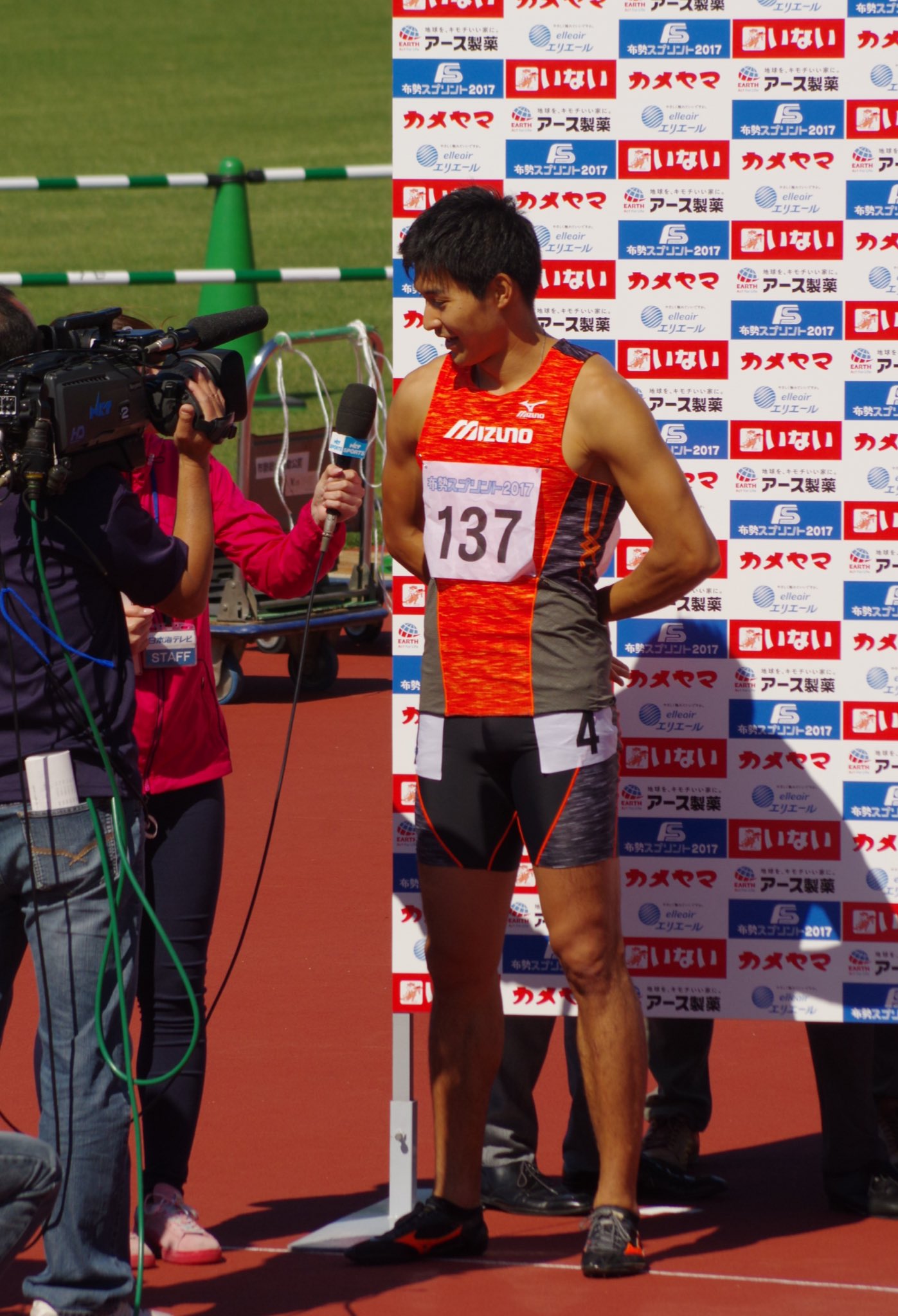 空をてくりたい on Twitter: "あらためて、結果を確認されたあと、布勢スプリント2017.100m優勝のインタビューに答える飯塚翔太選手 #飯塚翔太選手 #布勢スプリント #ヒーロー ...