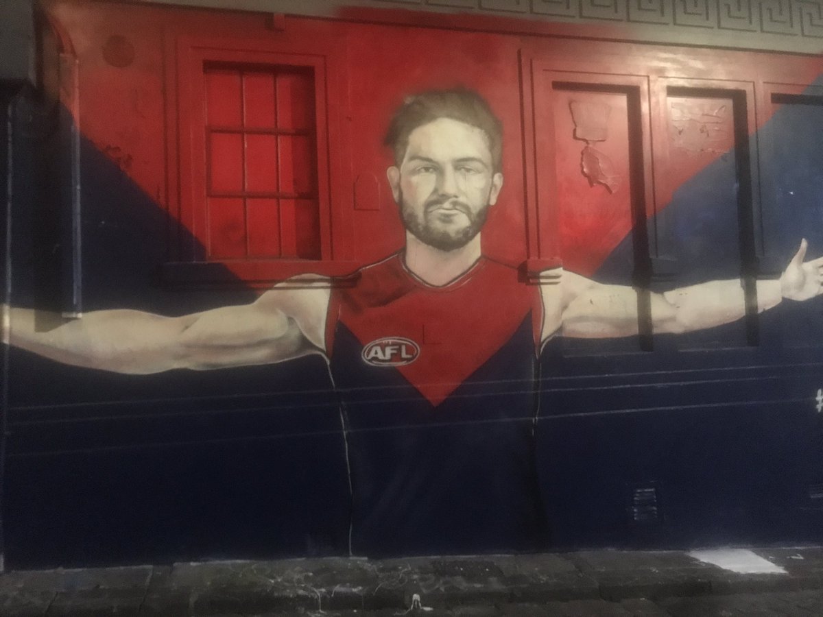Tomas Bugg, from instagram to Hosier Lane : r/AFL
