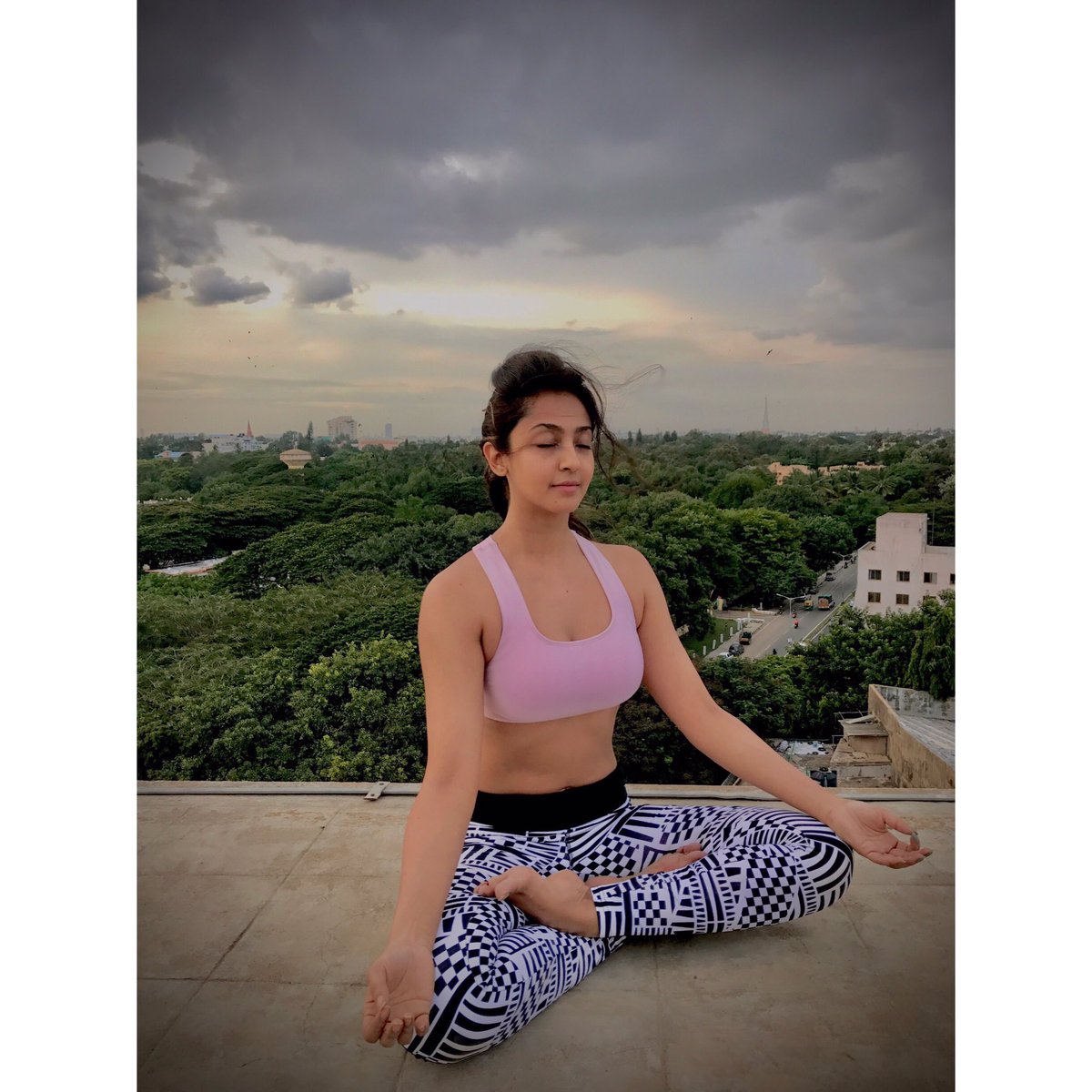 Arpita Ray (@Artsilverray) | Twitter