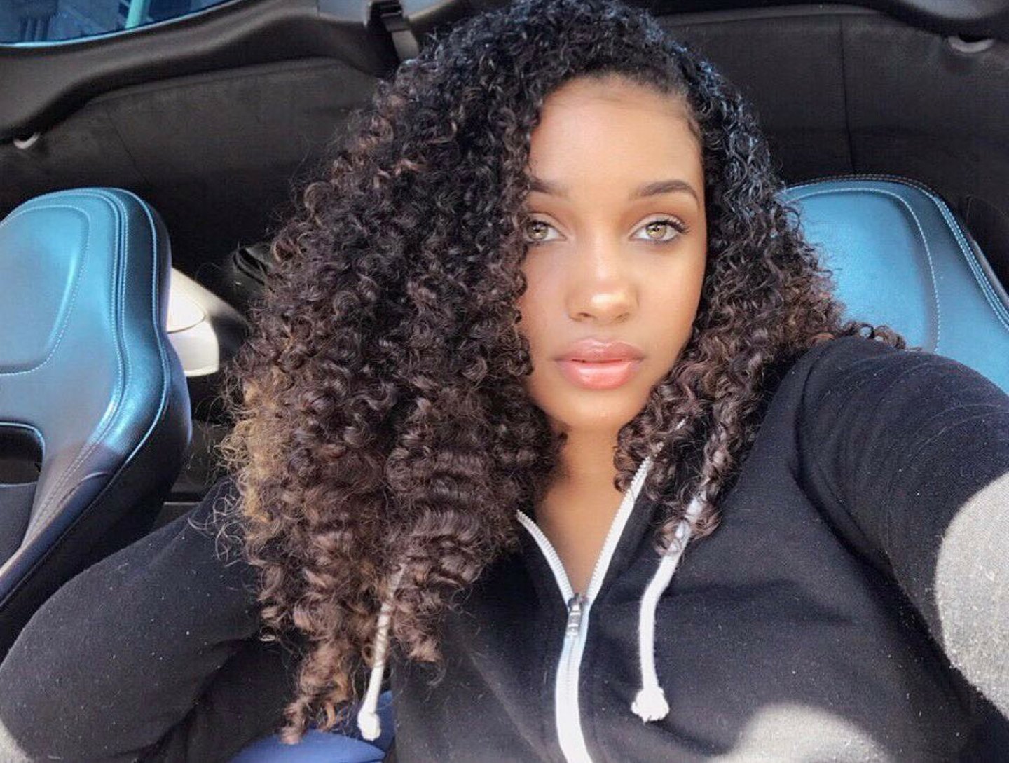 Corie Rayvon On Twitter Nationalselfieday Car Selfies