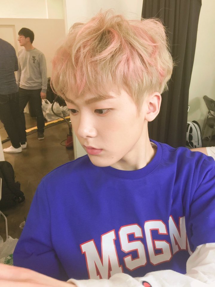 SANHA THAILAND on Twitter: "{TH} 170611 @offclASTRO : ถูกถ่ายรูปไว้...ถูกถ่ายไว้ตอนไหนก็ไม่รู้ ...