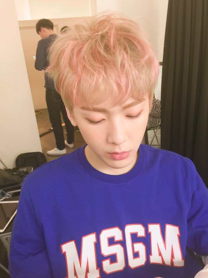 SANHA THAILAND on Twitter: "{TH} 170611 @offclASTRO : ถูกถ่ายรูปไว้...ถูกถ่ายไว้ตอนไหนก็ไม่รู้ ...