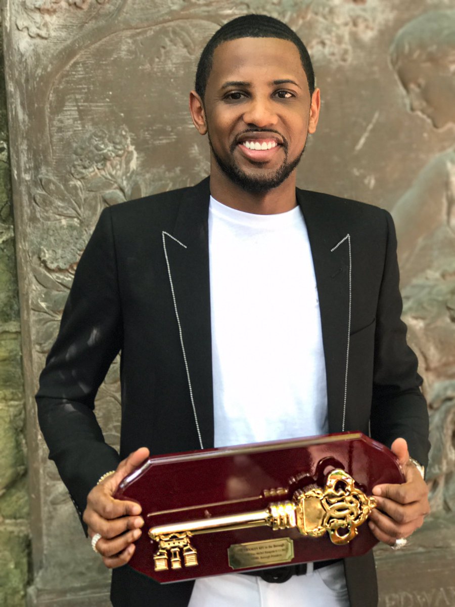 (WARNING: BEFORE PICTURE IS FRIGHTENING) Fabolous finally fixed his ...