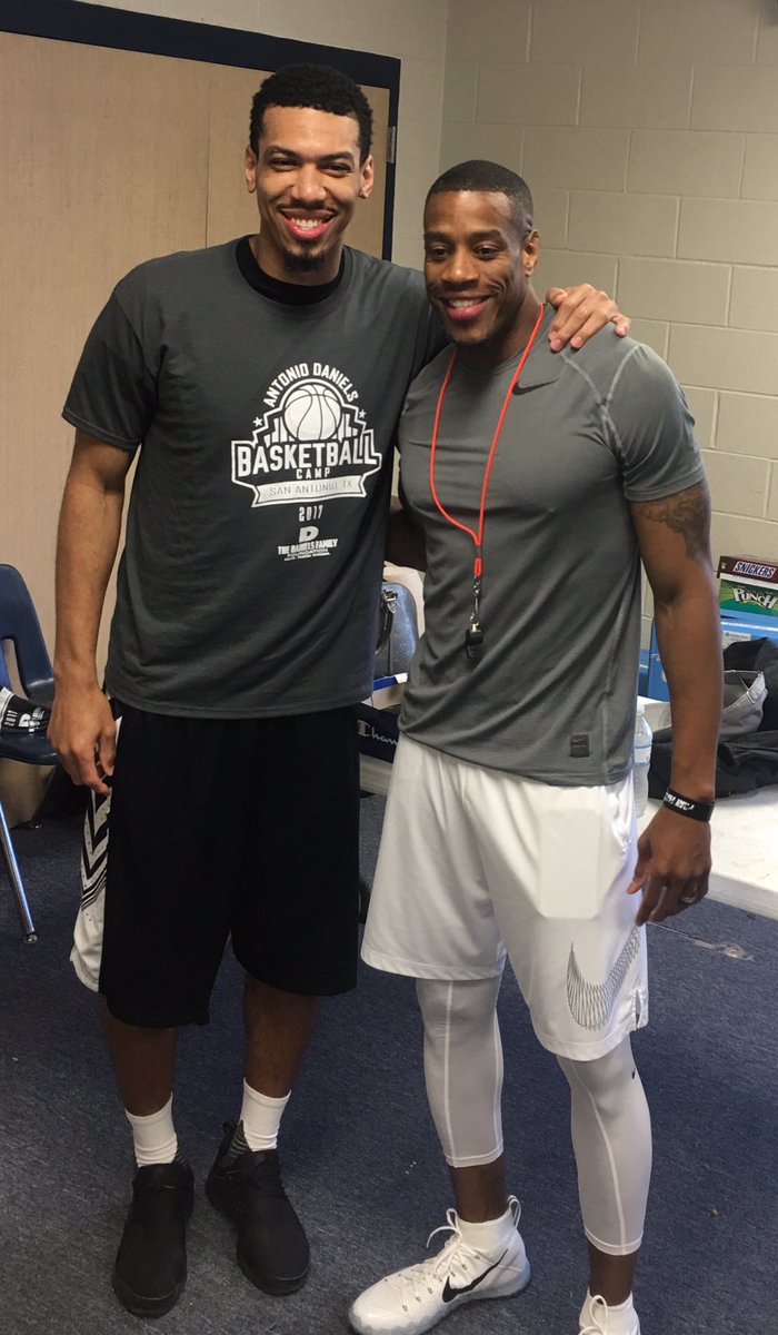 Antonio Daniels Spurs