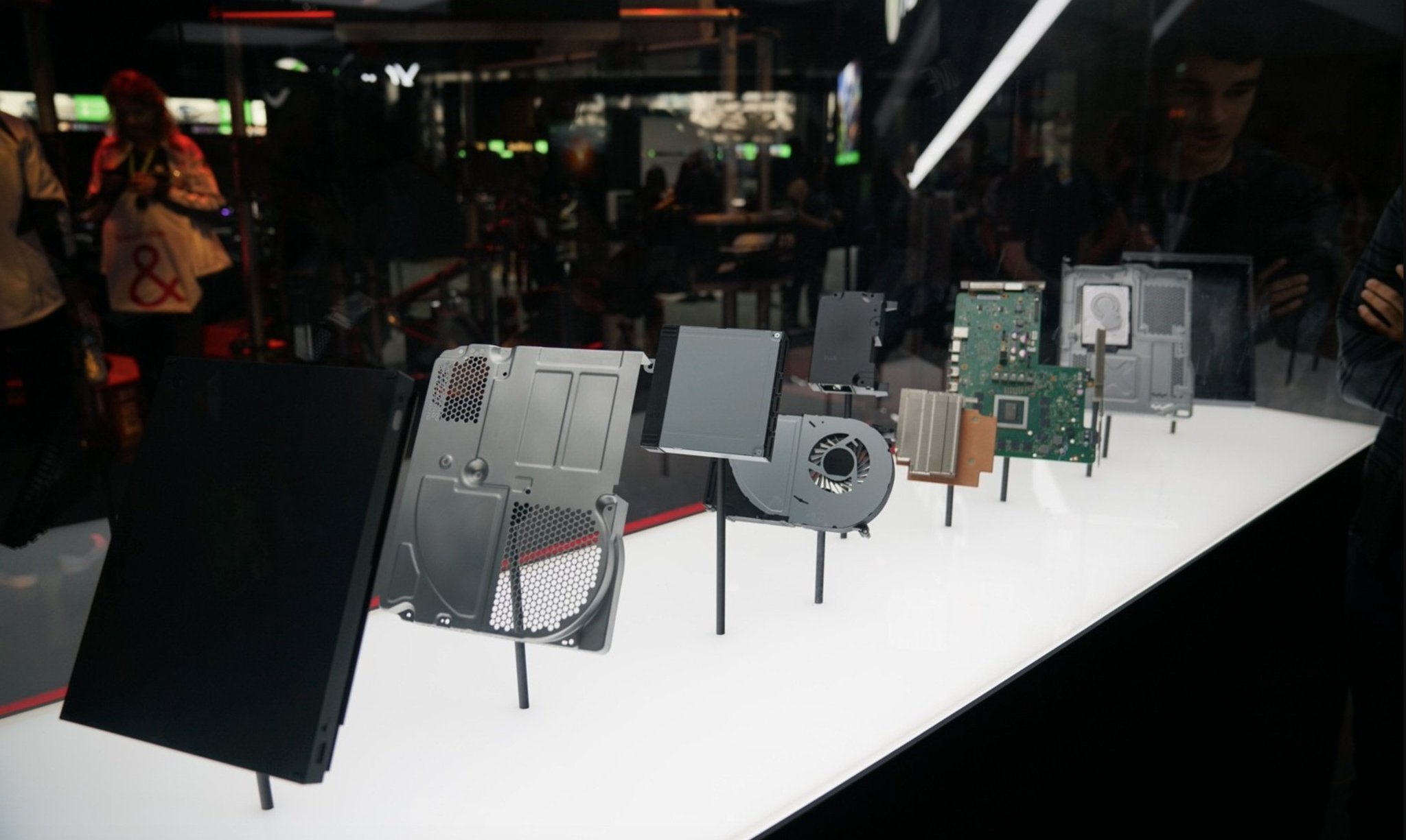 Xbox One X Reverse Teardown Video | NeoGAF