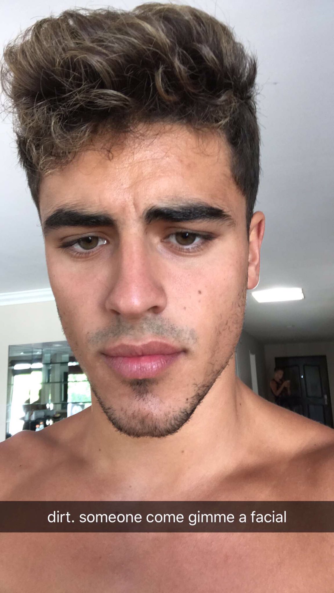 Jack Gilinsky Snapchat Hi Baby. Surprise. @jackgilinsky