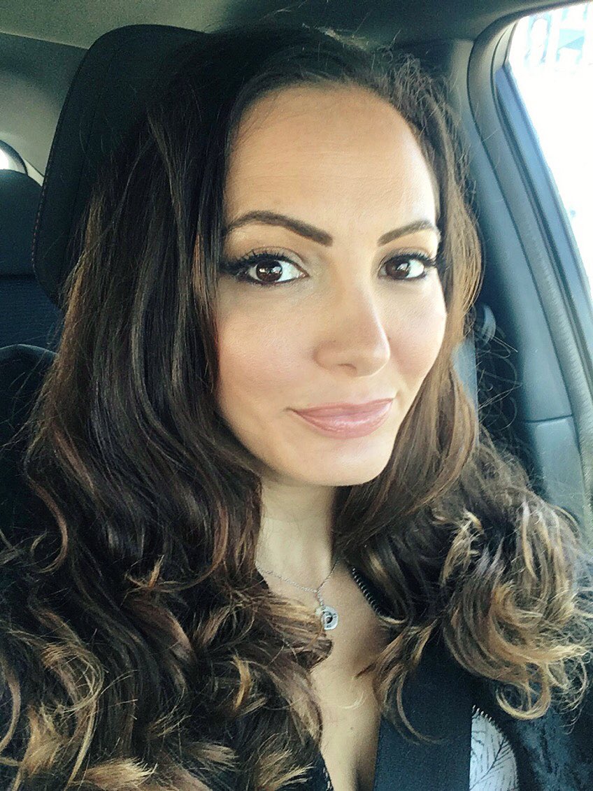 Gina Grad's Instagram, Twitter & Facebook on IDCrawl