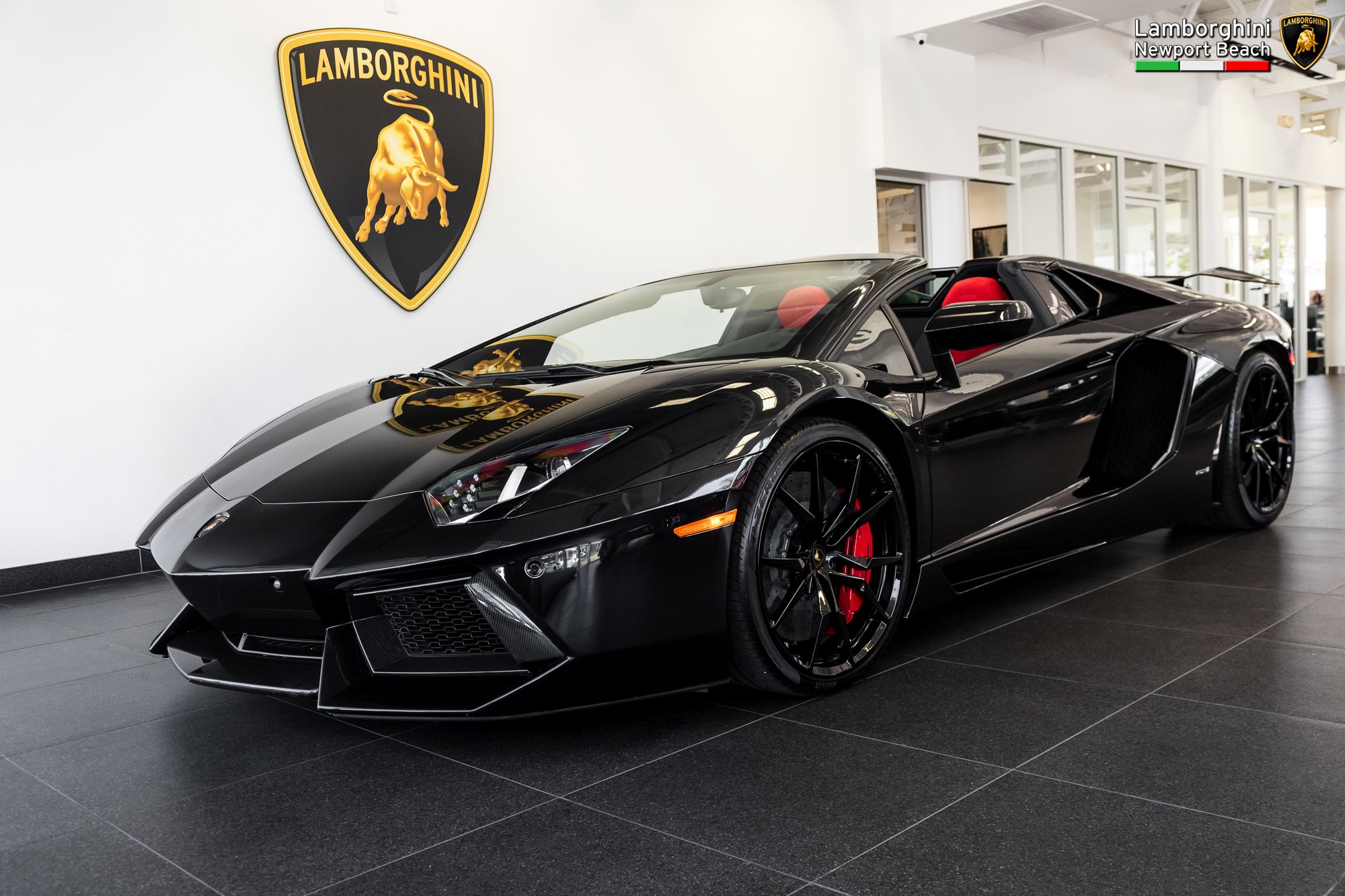 Lamborghini Aventador Black