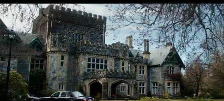 Luthor Mansion In Arrow