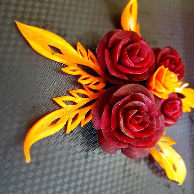 Vegetable Carving With Beetroot