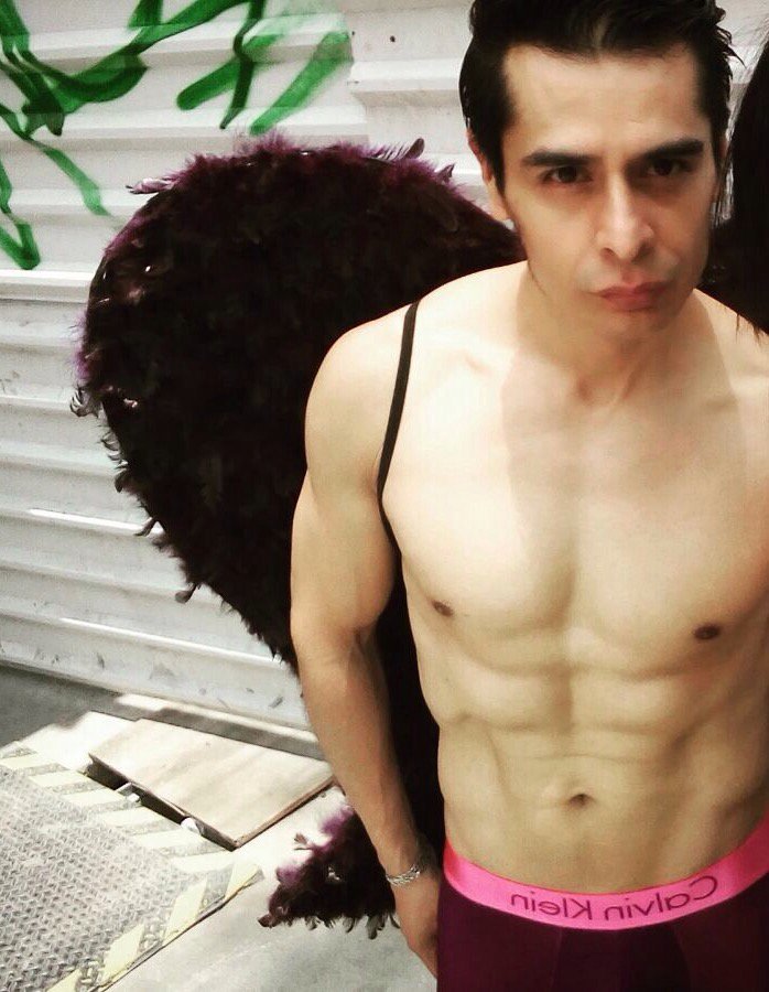 Alejandro Menchaca (@gaymenalex) | Twitter