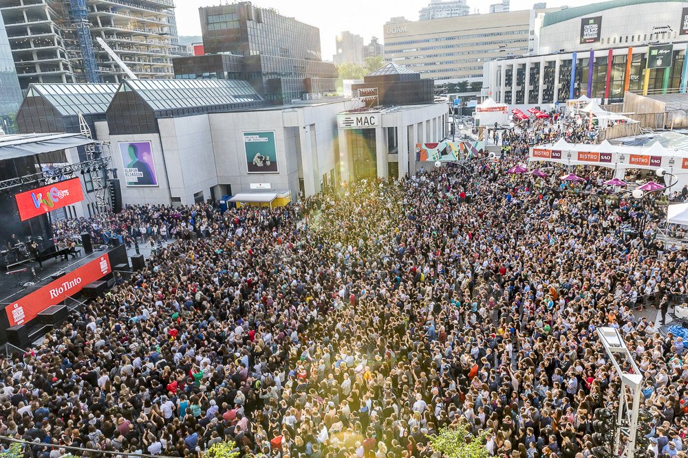 What are some nice rooftop bars that will give me a good view of Jazz ...