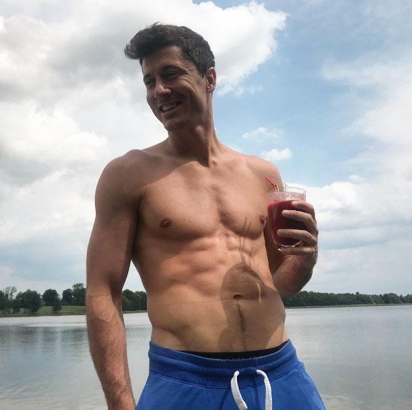 Robert Lewandowski Body