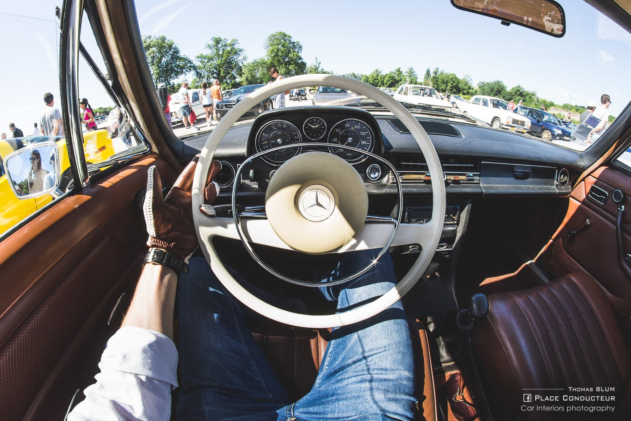 Mercedes W115 Interior