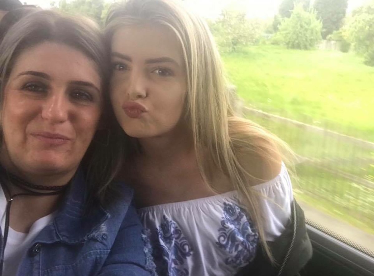 Hayley Booth's Instagram, Twitter & Facebook on IDCrawl