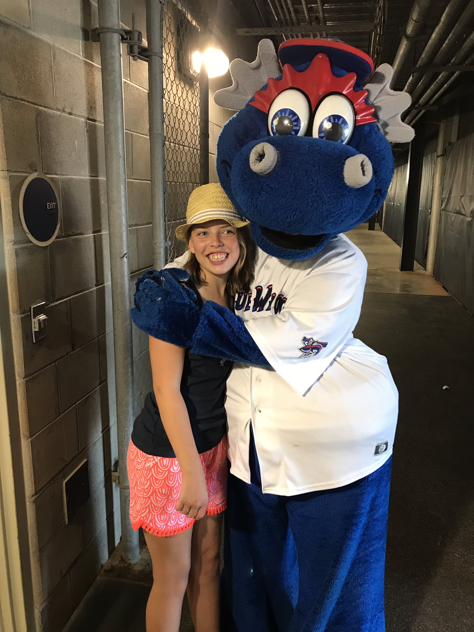 Holley Moseley on Twitter: "RayAnn getting some love from #kazoo. Go Wahoos!!!! @BlueWahoosBBall ...