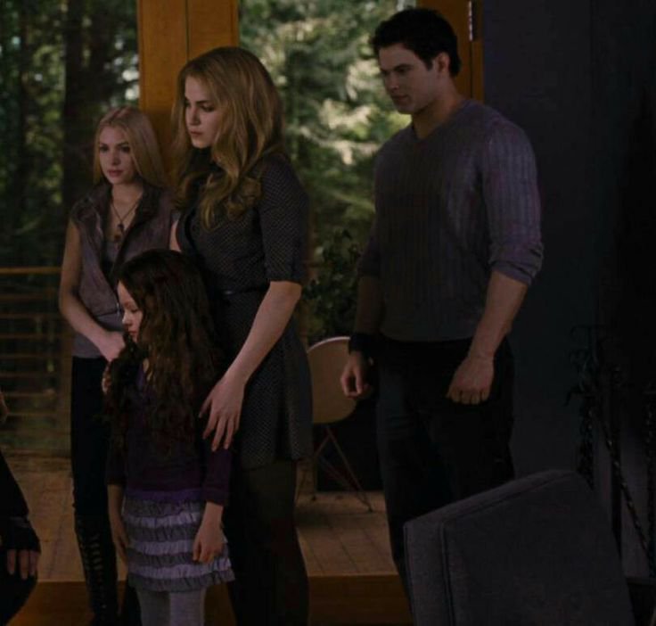 Renesmee And Rosalie