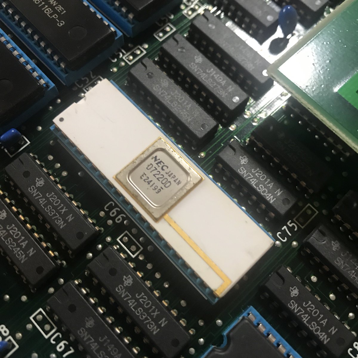 蔵から出土したNEC N5200に火入れする - posfie