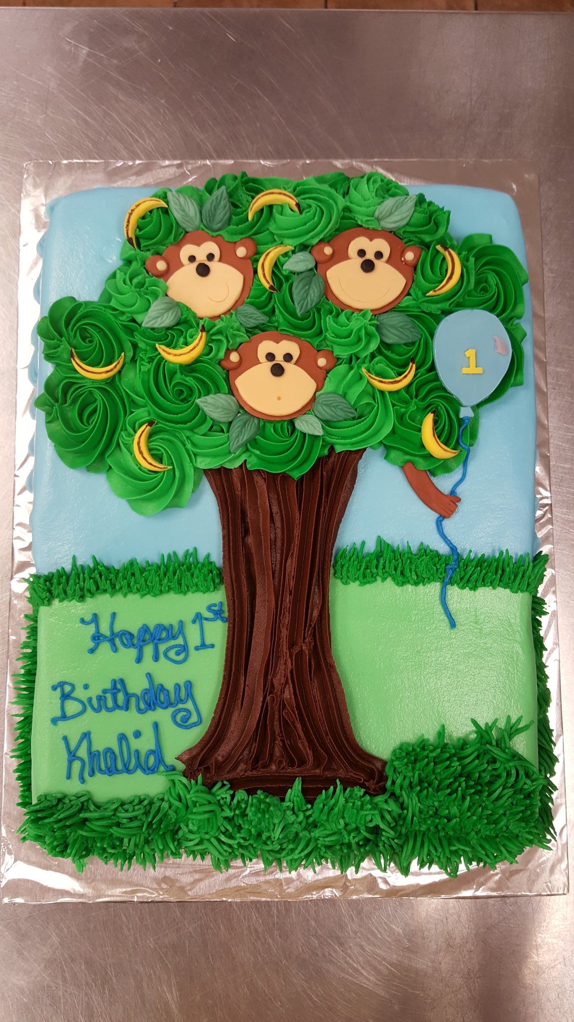 Monkey Pull Apart Cupcake Cake