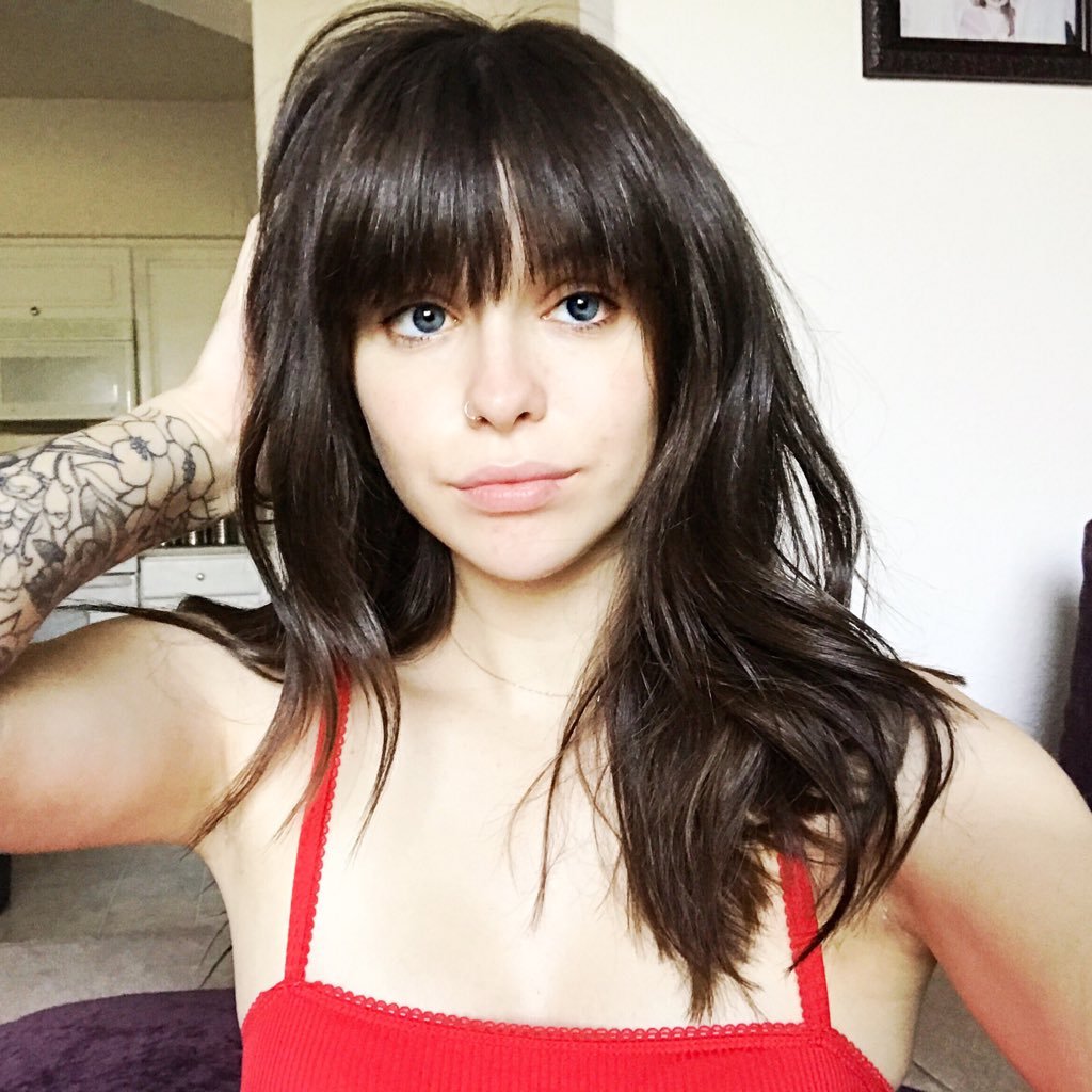 Acacia Brinley Clark Body Measurement Bikini Bra Sizes Height Weight Celebrity Body Info