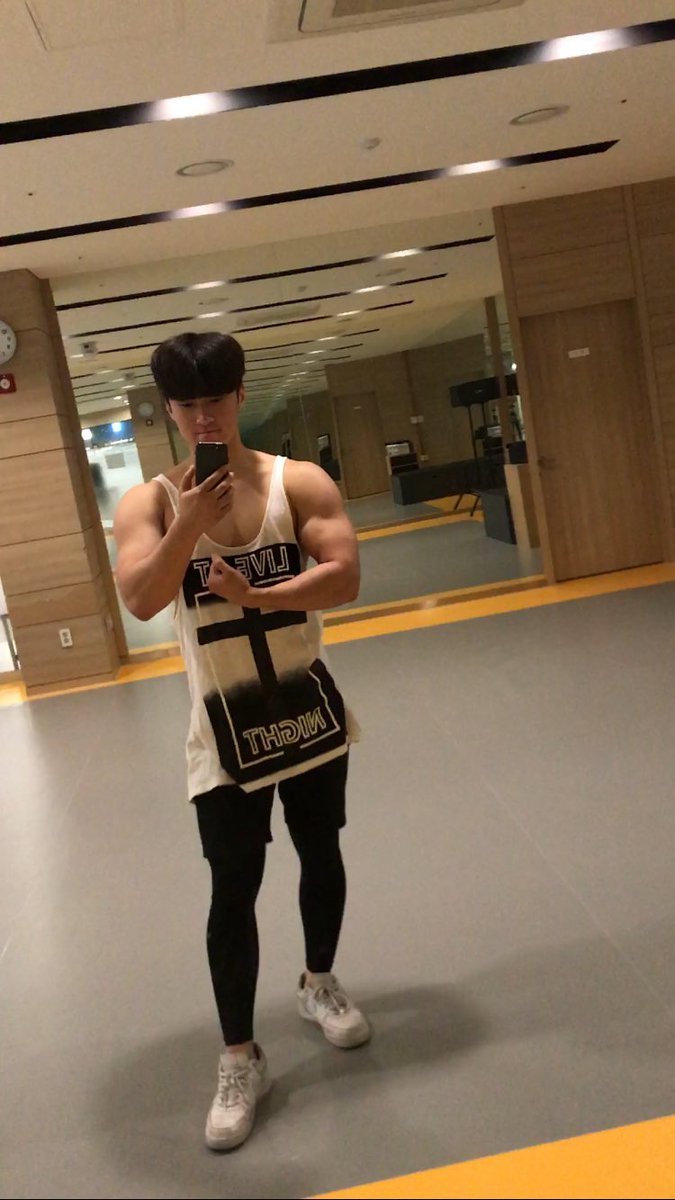 Jeondding, a Korean gamer who wants to go pro at both fitness and ...