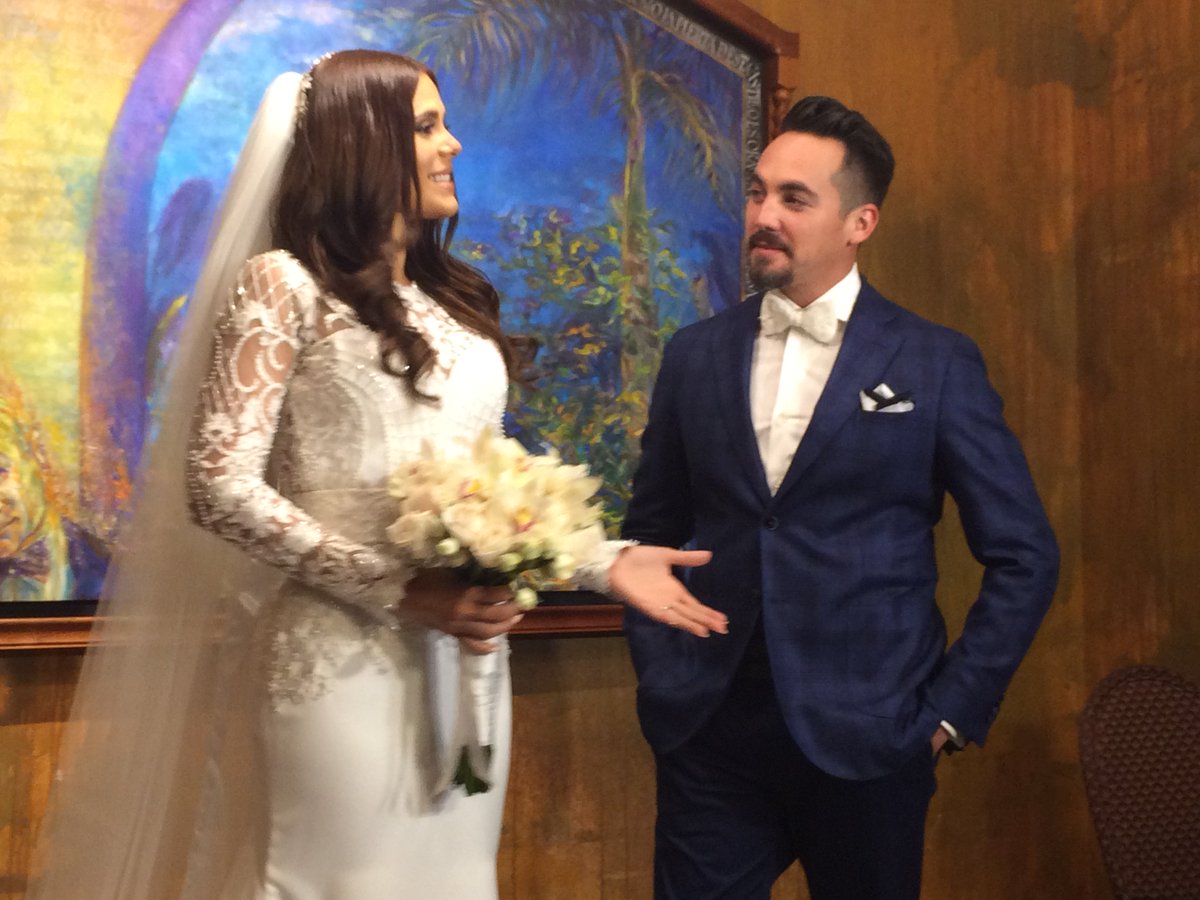 ¡Se casaron! gtorresnews y Gil Marie López se presentan como esposos ...