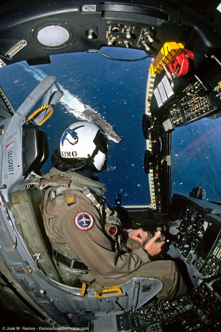 Lovely image from the cockpit of a S-3 Viking. : r/aviation