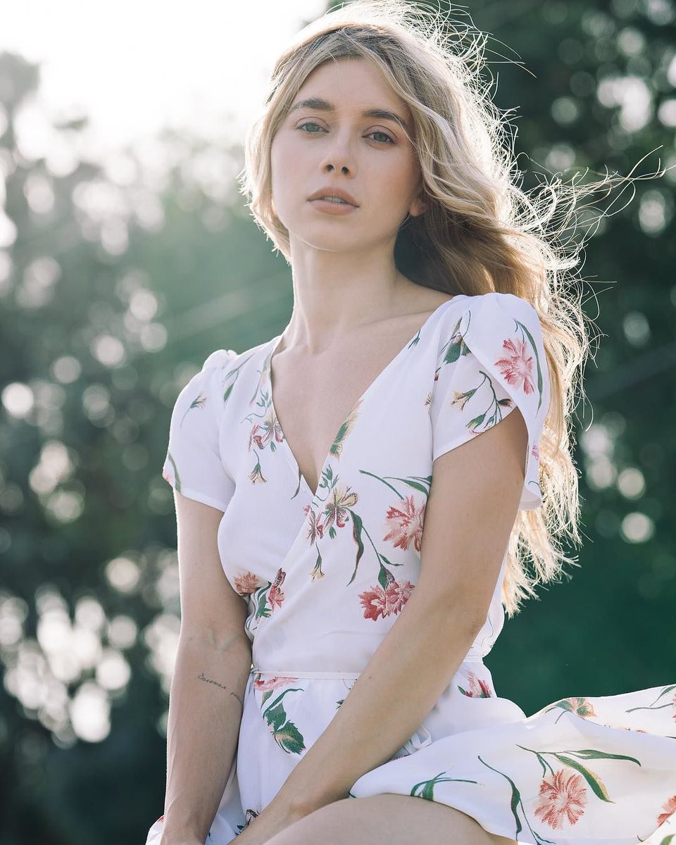 Olesya Rulin Photo Shoot