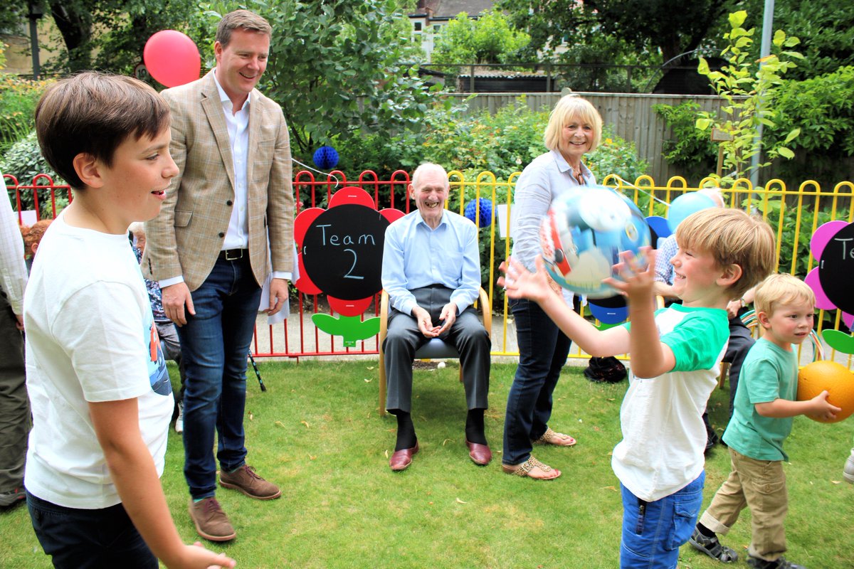 Intergeneration Care (@careacrossages) | Twitter