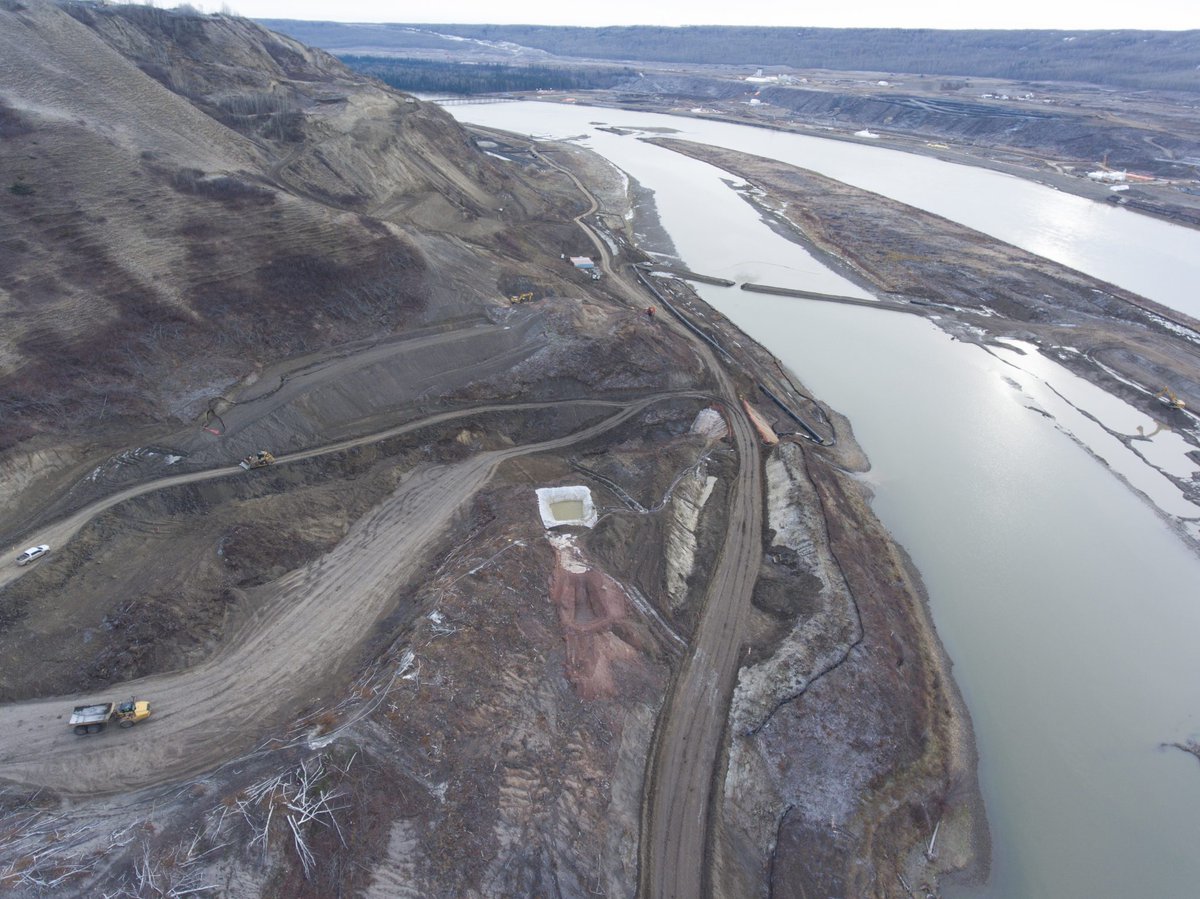 Peace River Hydro Partners confirms layoffs at Site C dam - goo.gl ...