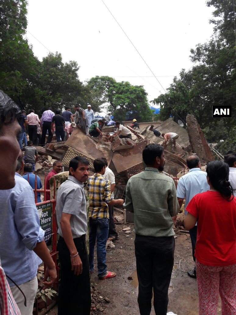 ANI on Twitter: "#FirstVisual Mumbai: Residential building collapsed in Ghatkopar. More than 8 ...