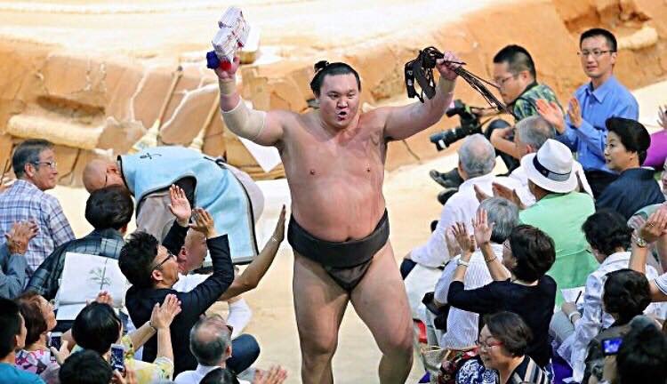 Munkhjargal Javzmaa On Twitter 130 сая хүнтэй Япон улсын үндэсний спорт болох сумогийн ноён