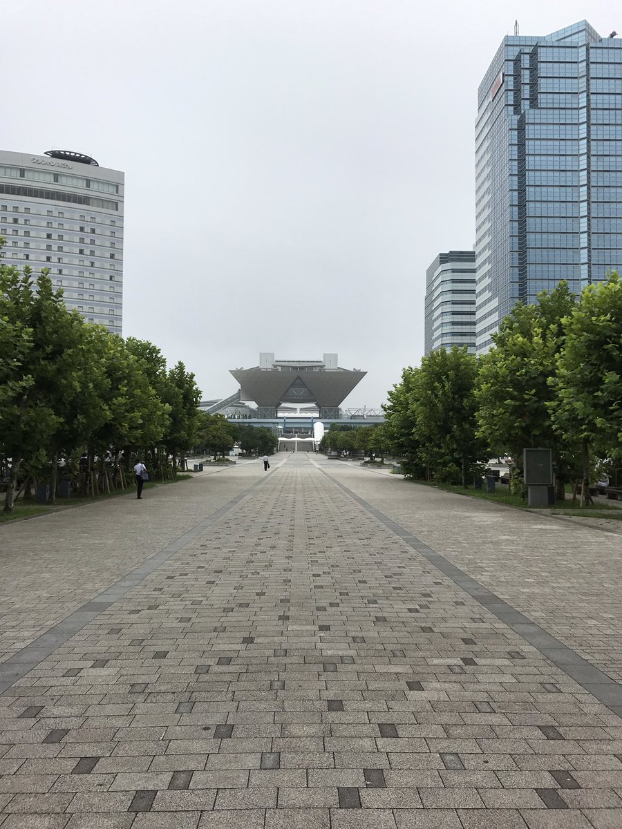 コミックマーケット92 0日目前日設営の様子 #C92 (4ページ目) - Togetter