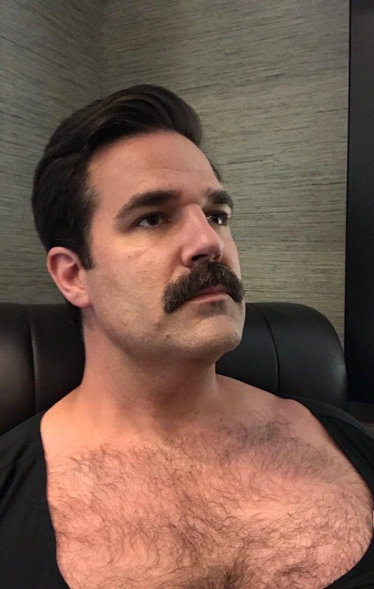 Rob Delaney's Instagram, Twitter & Facebook on IDCrawl