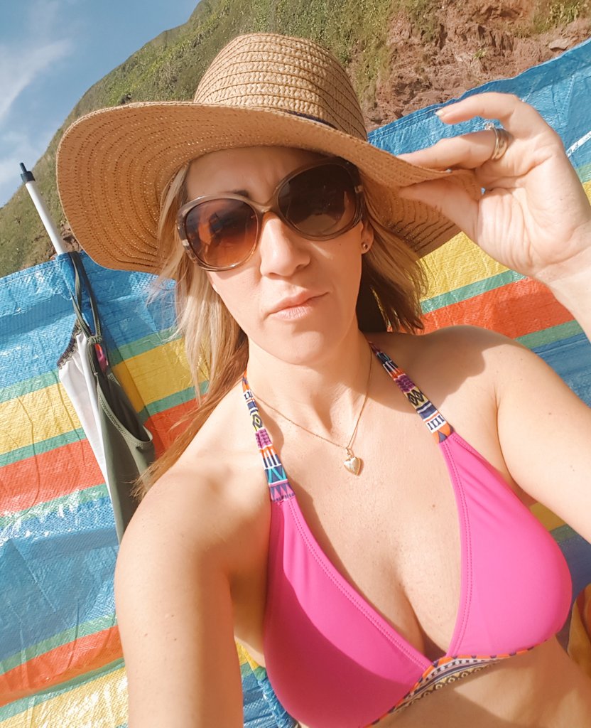 Nikki Griffiths (@nikkiagriffiths) | Twitter