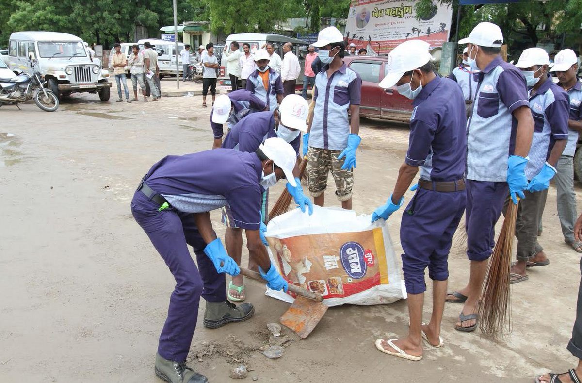 Round the clock work at Dhanera for clearing out 5,000 tonnes of waste ...
