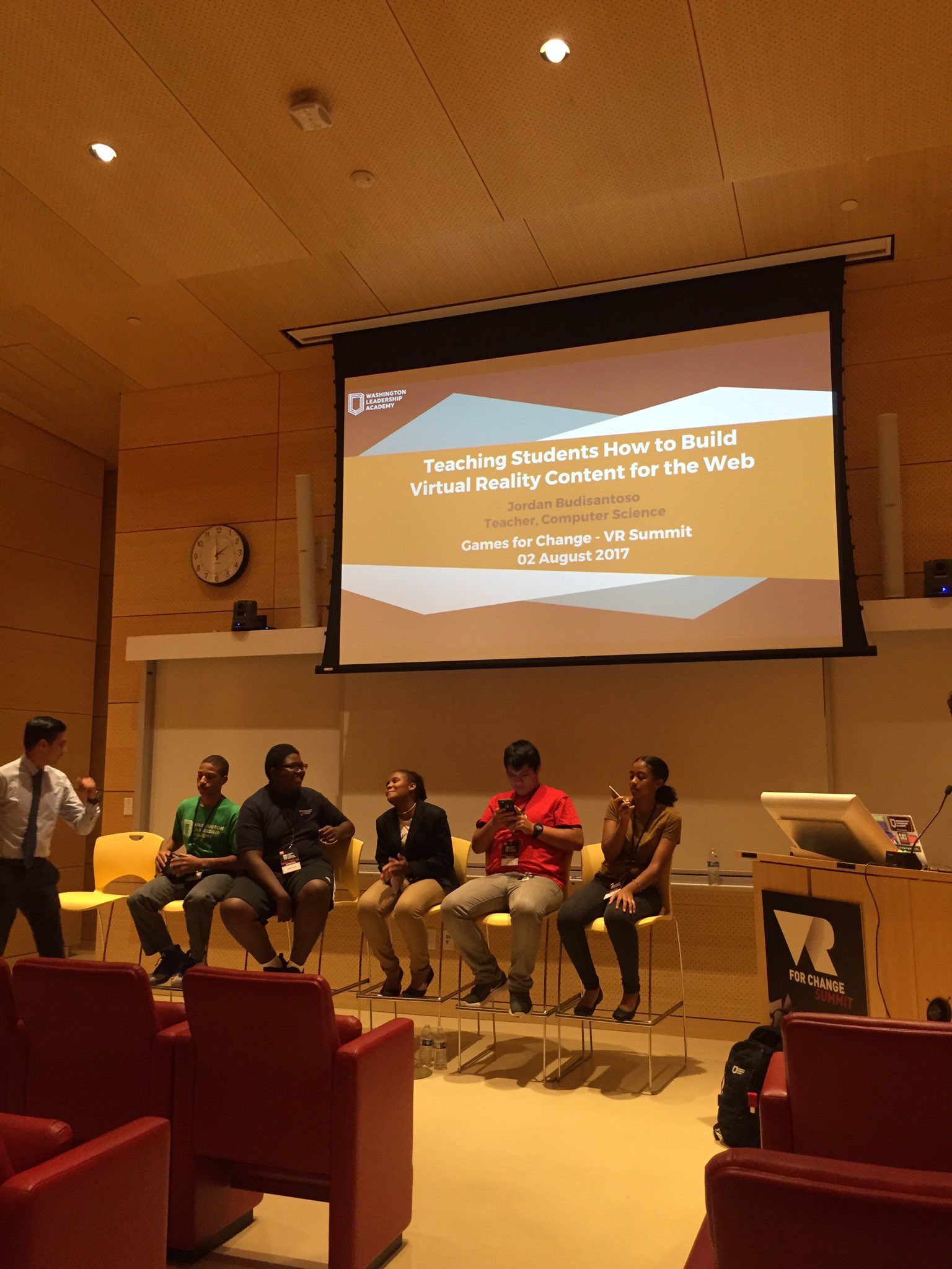 Julie Seda (@julie_seda) / Twitter