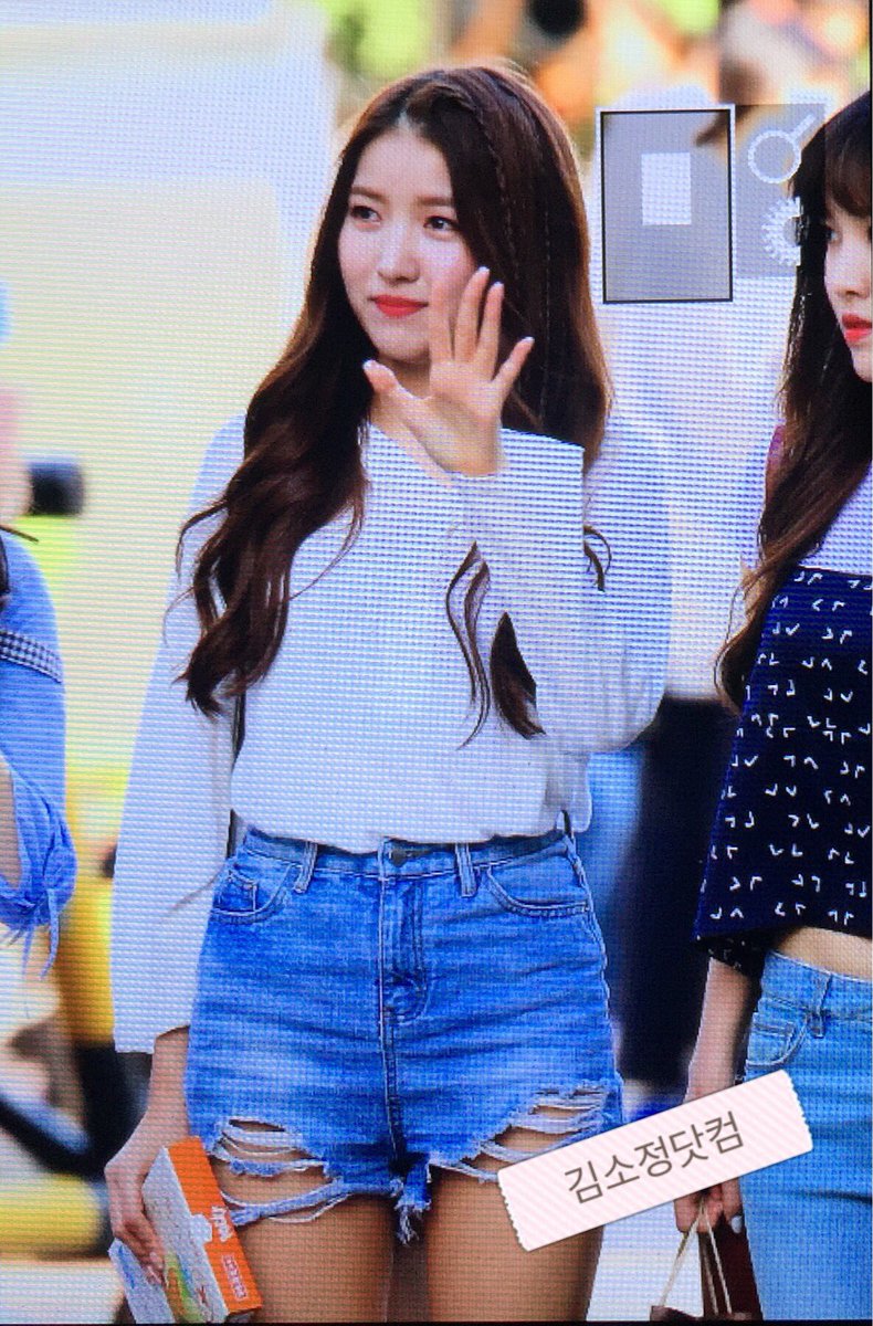 170804 뮤뱅 출근길 프리뷰 #여자친구 #GFRIEND #소원 #sowon @GFRDofficial #여자친구 ...