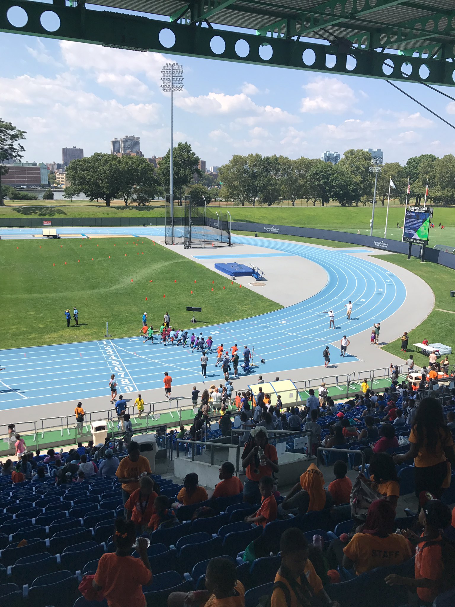 Are Dogs Allowed At Icahn Stadium