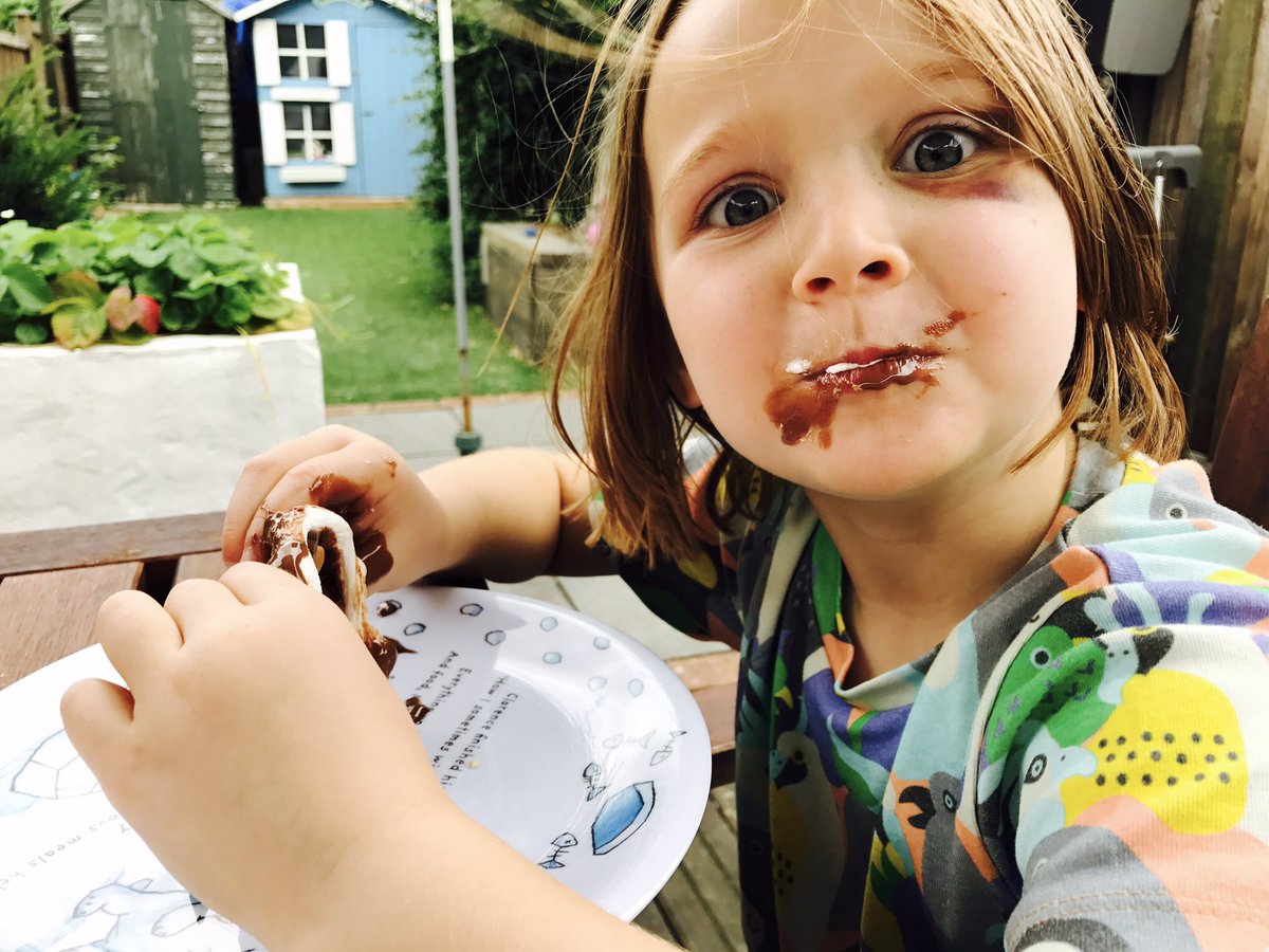 Amanda Nottage's Instagram, Twitter & Facebook on IDCrawl