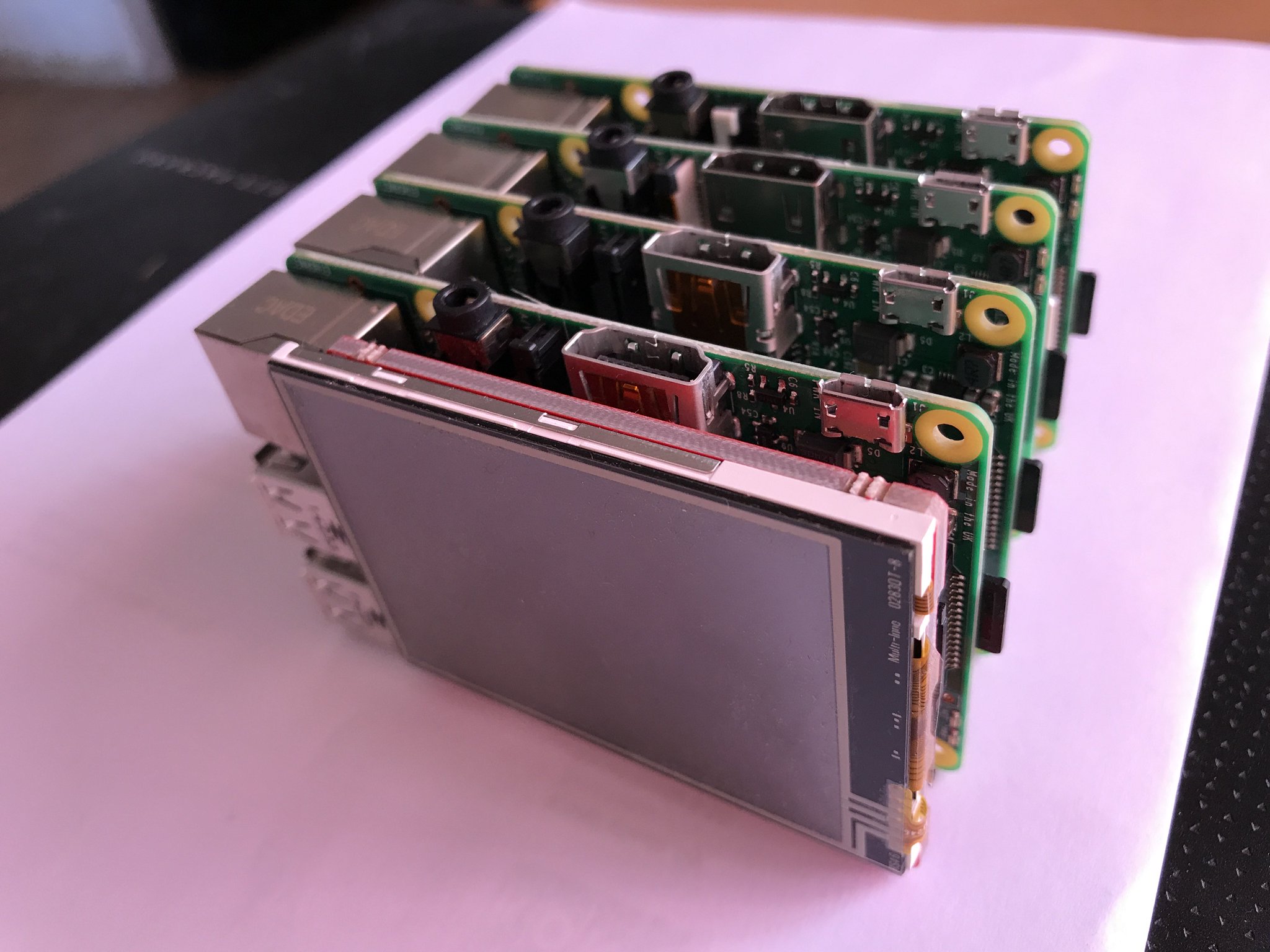 Beowulf Cluster Raspberry Pi 3 