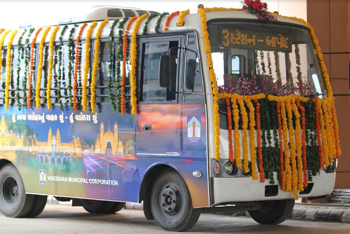 Vadodara gets, tallest National Flag in Gujarat, Smart buses, revamped ...