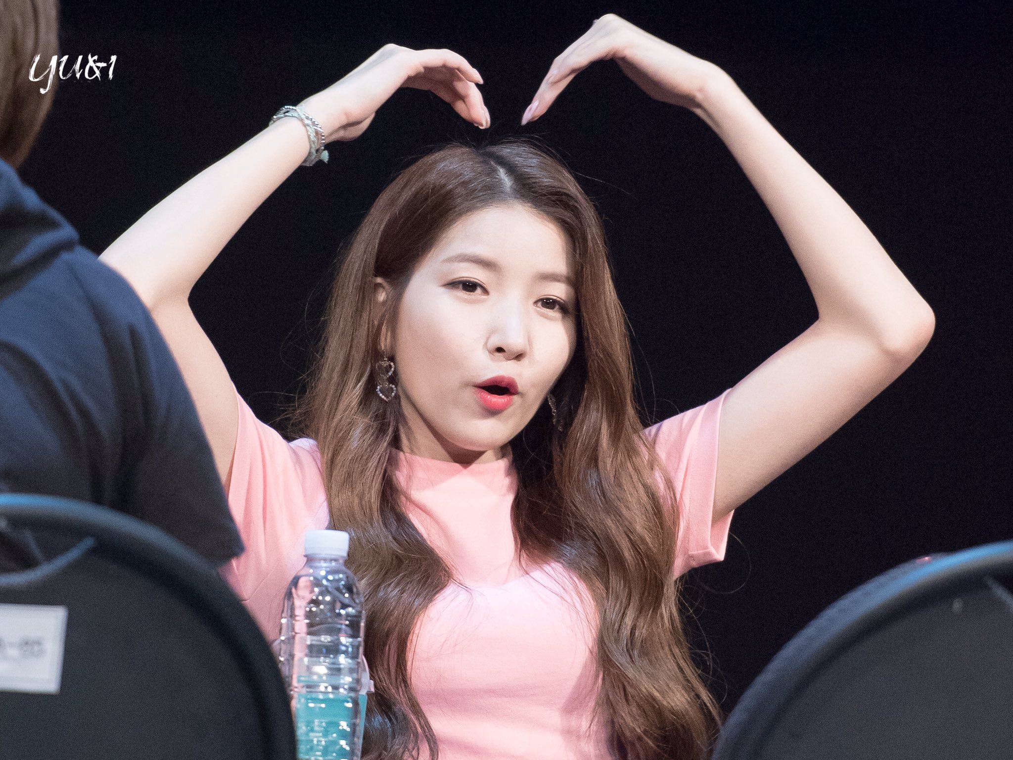 Sowon Daily Update on Twitter: "[HQ] 170805 - GFriend's Sowon @ 2nd 'PARALLEL' Sangam Fansign cr ...