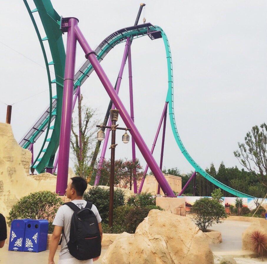 New B&M Dive going in at Happy Valley Chengdu, China : r/rollercoasters