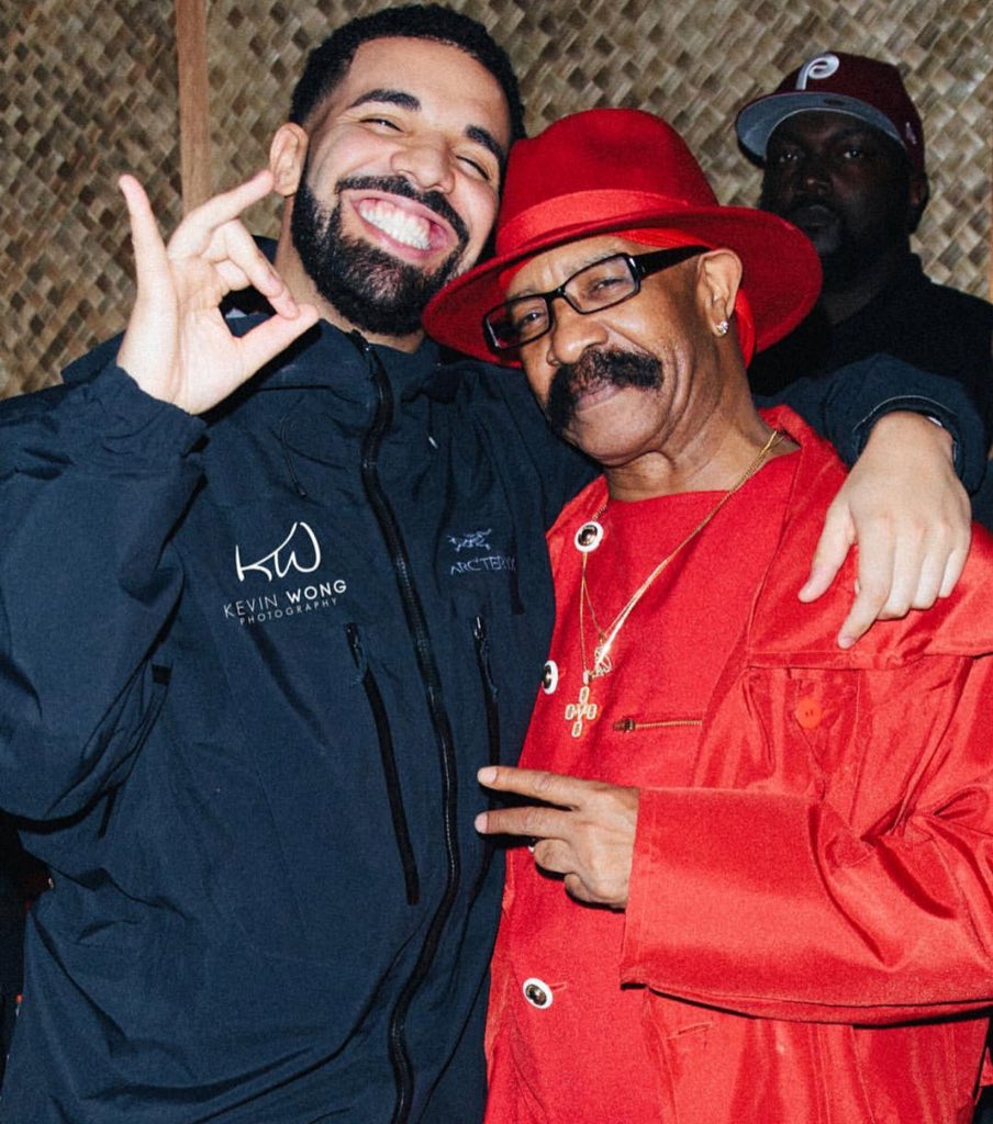 Drake at TAO in LA, Aug 17th. | Lipstick Alley
