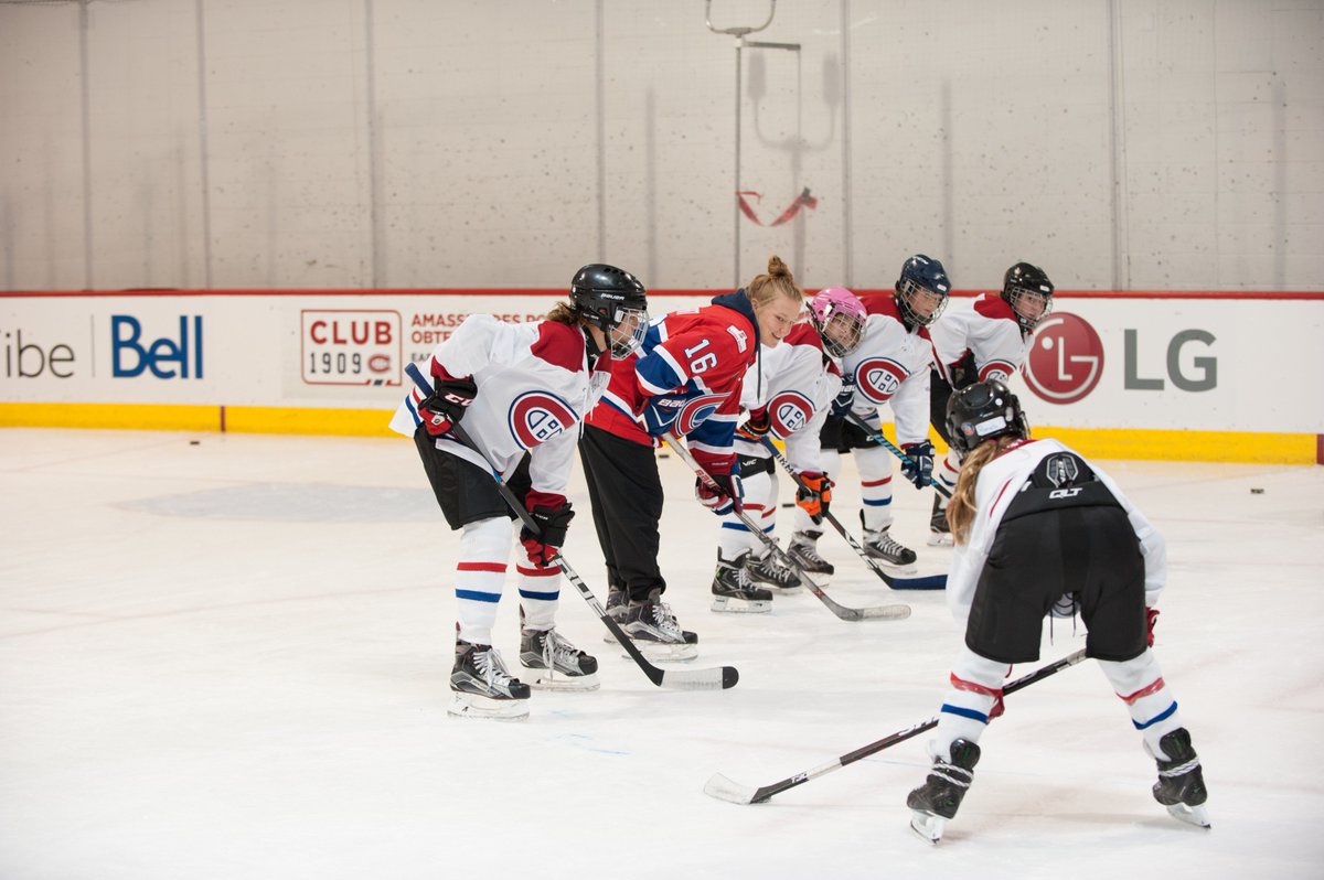 The @LesCanadiennes' Sarah Lefort stopped by the Canadiens Girls Hockey ...