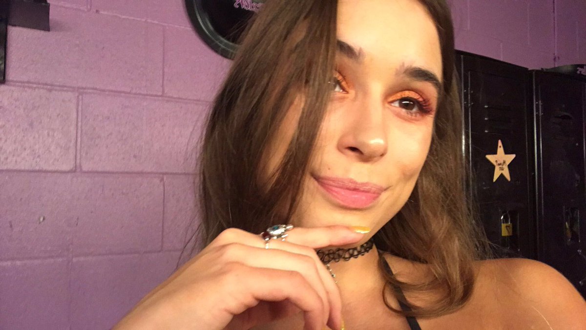 Gypsy Bae (topshelfbae): Last night's Snapchat selfies. [Purple Heart ...